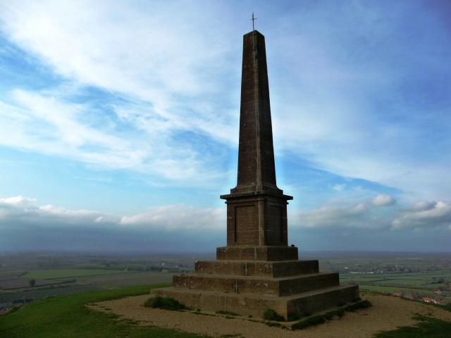 T:UK - Hamdon Hill Obelisk