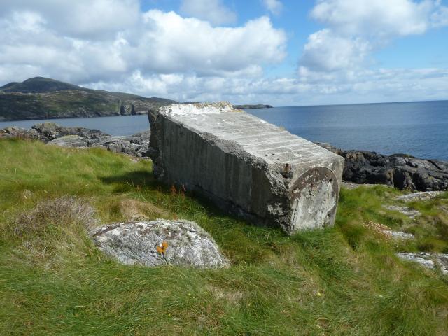 T:UK - Calvay Island Lighthouse