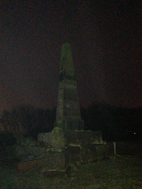 T:UK - High Warren Monument