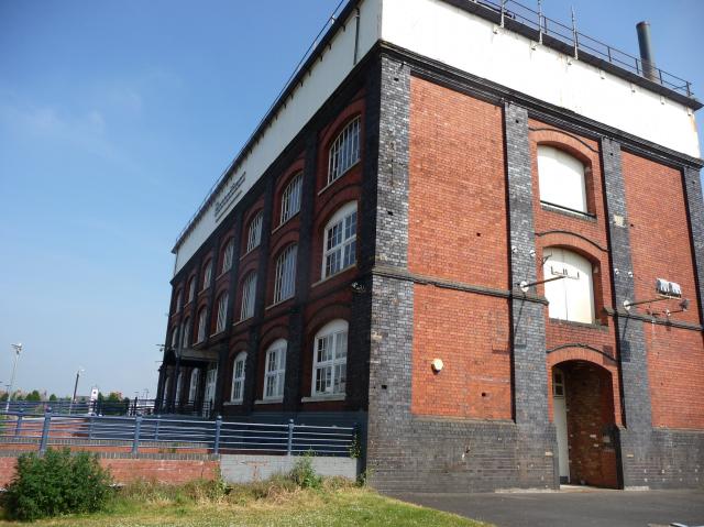T:UK - Pattern Stores Water Tank