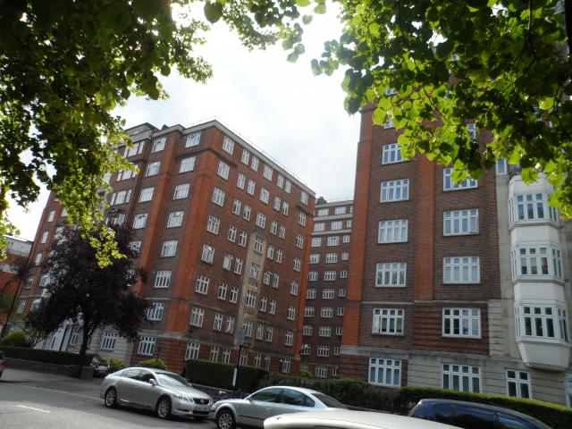 T:UK - Grove Hall Court