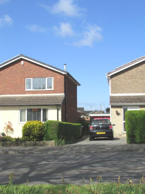 T:UK - Flash Lane Field