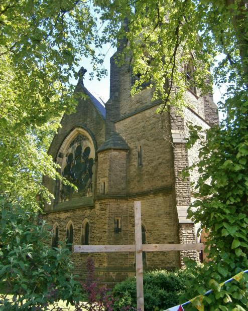 T:UK - Dinting Church Spire