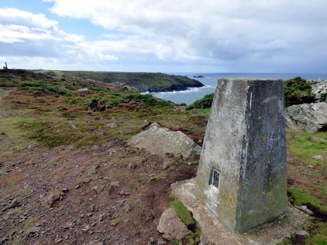 T:UK - Botallack Head