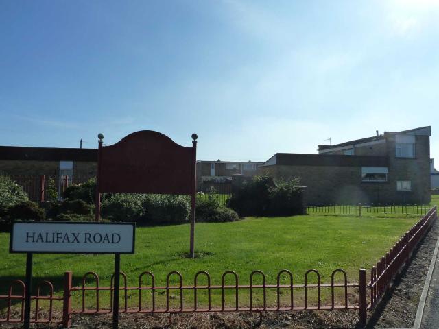 T:UK - Halifax Road West Flats