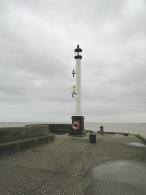T:UK - Bridlington North Pier