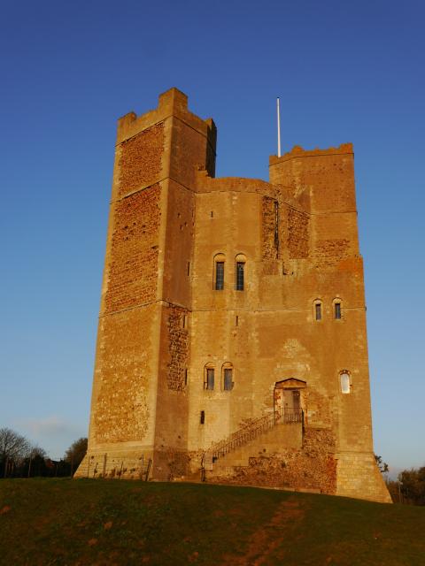 T:UK - Orford Castle Flagstaff