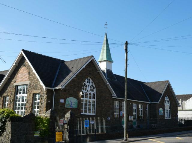 T:UK - Clydach School Spire