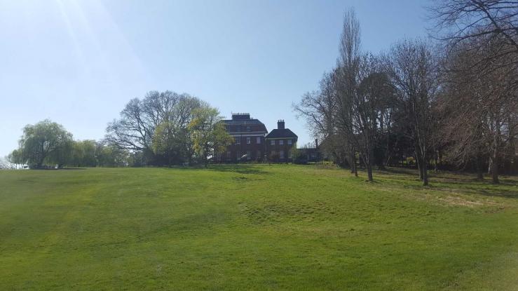 T:UK - Calcot Golf Club House