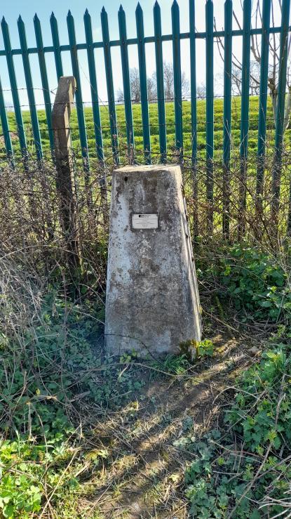 T:UK - Garforth Cliff