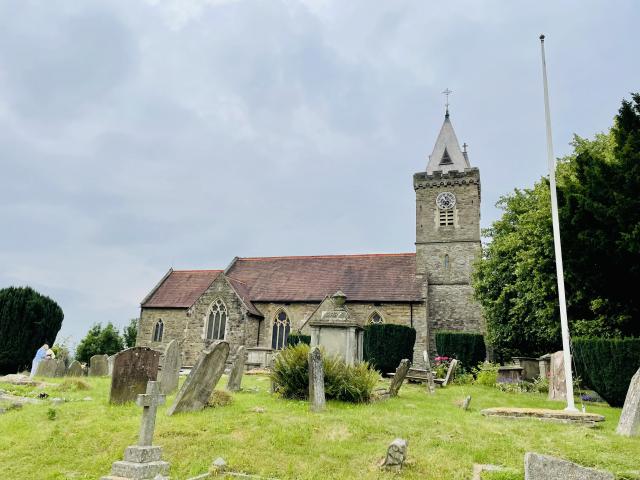 T:UK - Newnham Church Spire