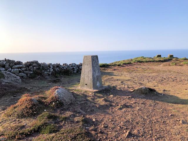 T:UK - Botallack Head