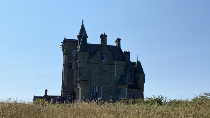 T:UK - Glengorm Castle Spire