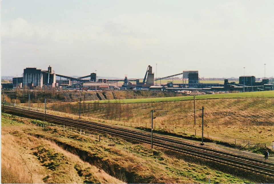 T:UK - South Kirkby Colliery Headgear