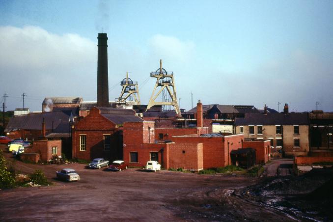 T:UK - Hartley Bank Colliery Vane