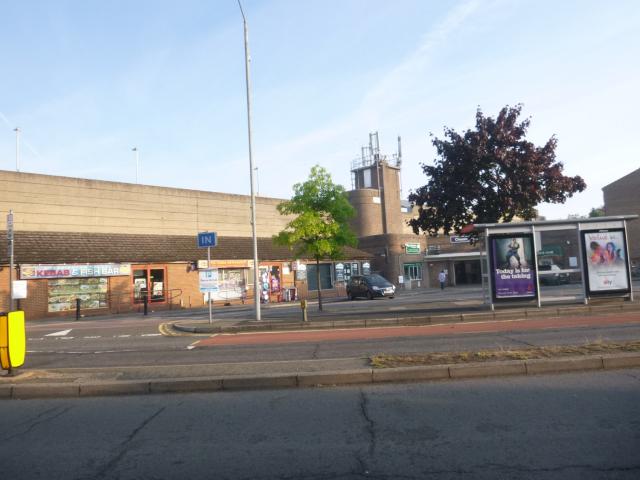 T:UK - Chessington North Station