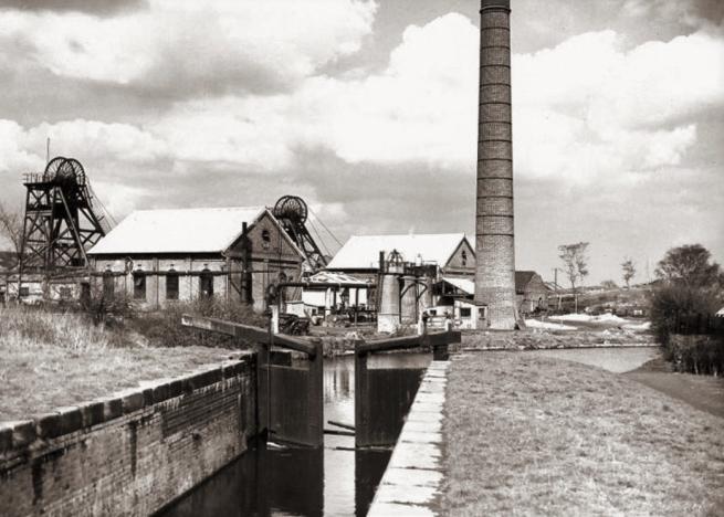 T:UK - Wollaton Colliery Winding Gear