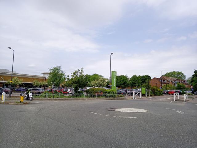 T:UK - Roxeth Gasholder Centre