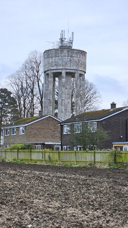 T:UK - Roade Water Tower Mast